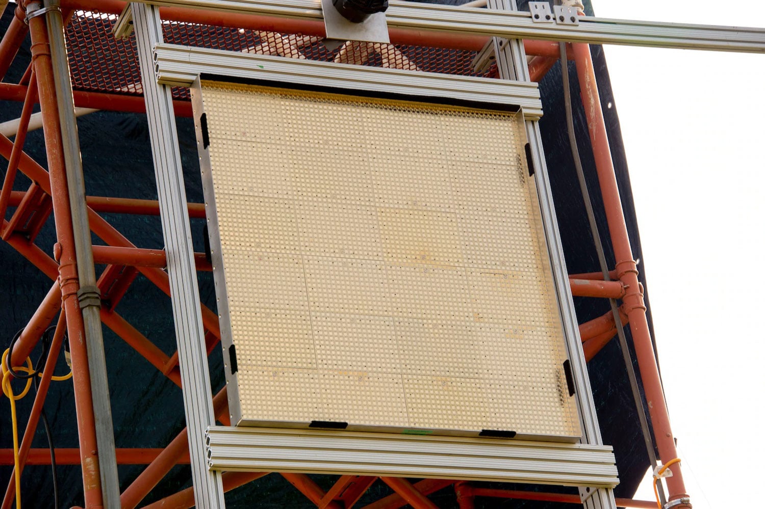 U.S. Navy successfully tests terrestrial microwave power beaming